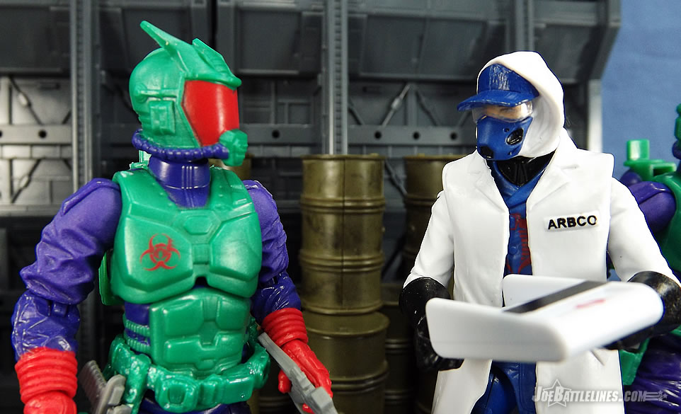 Review of the 2014 G.I. Joe Zombie Initiative Toxo-Viper