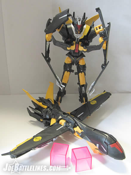 Review of G.I. Joe vs. Transformers Old Snake with Advanced Stealth BAT Duo